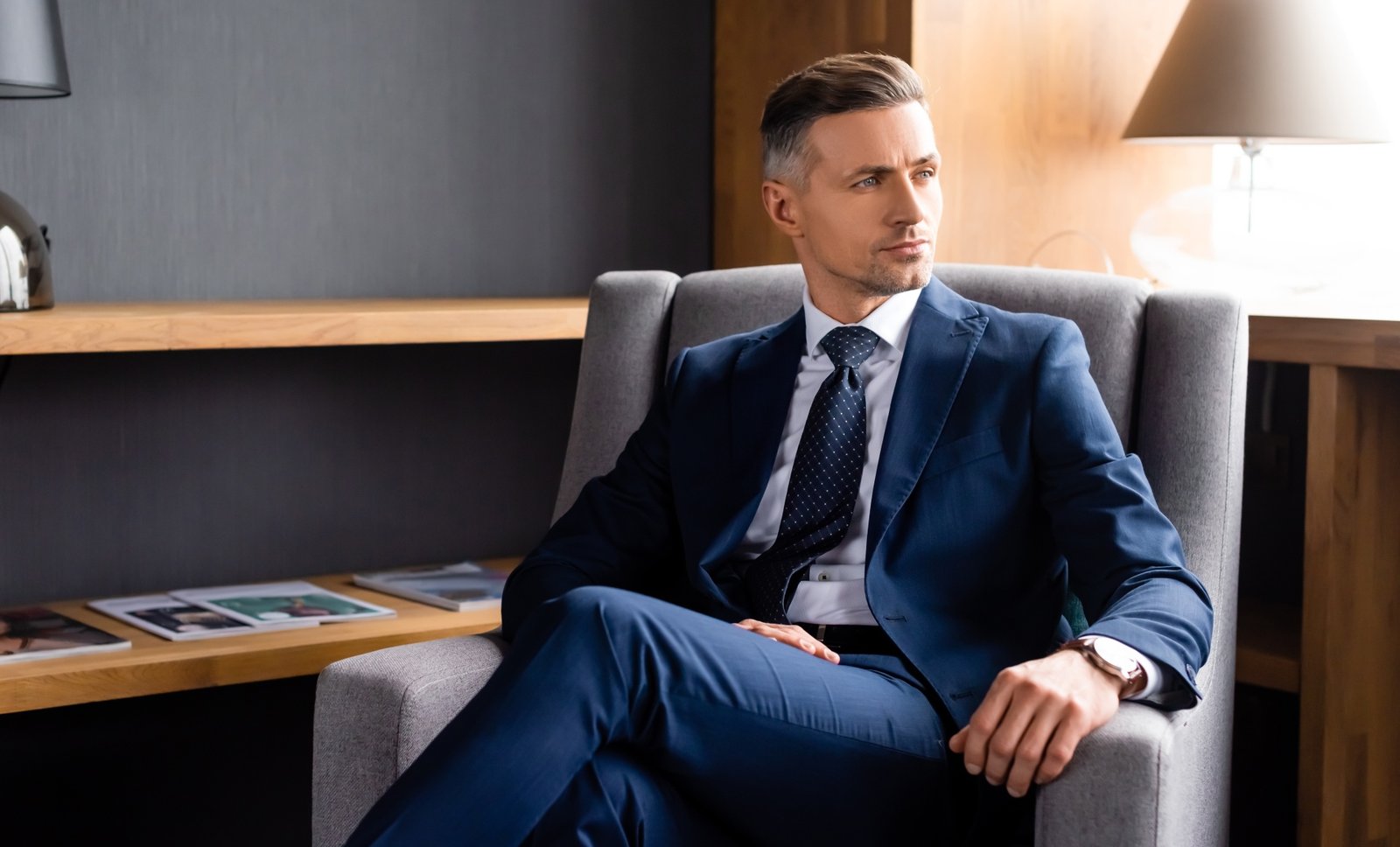 Bespoke Suits Riyadh | Mens & Womens Tailored Suits | Suit Tailors in ...