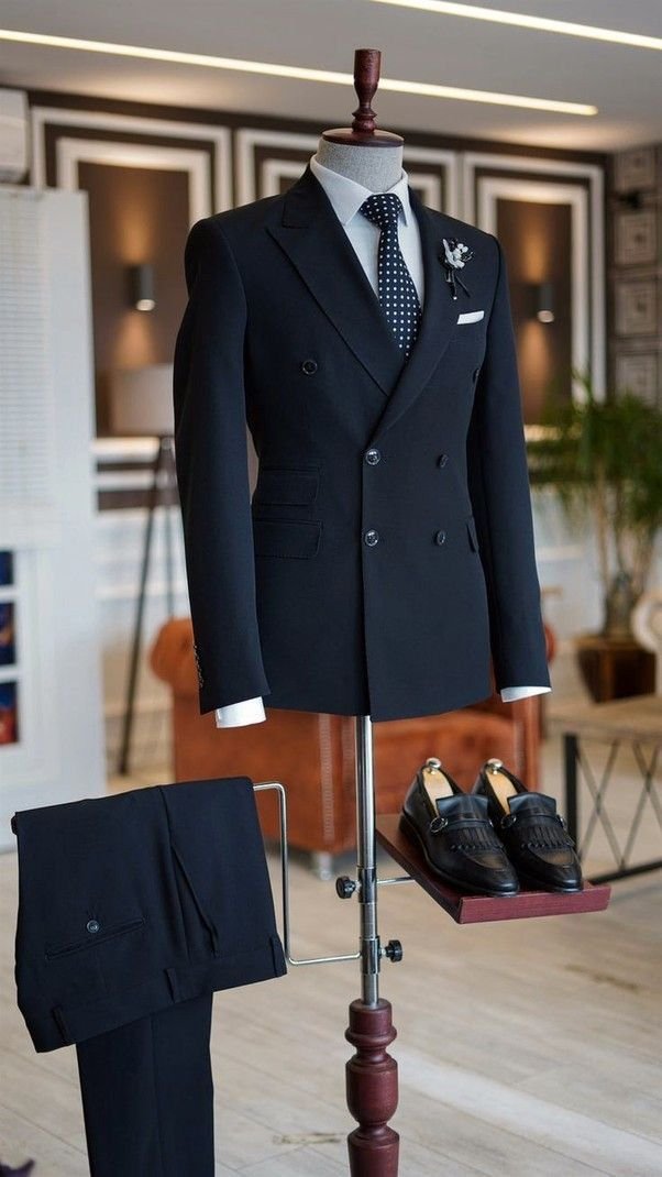Double-Breasted Suits vs. Single-Breasted Suits: A Comprehensive Guide ...