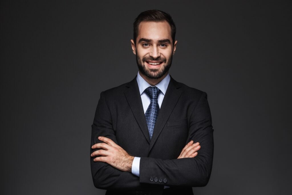 10 Types of Business Suit Masterpieces for Gentlemen to Achieve ...