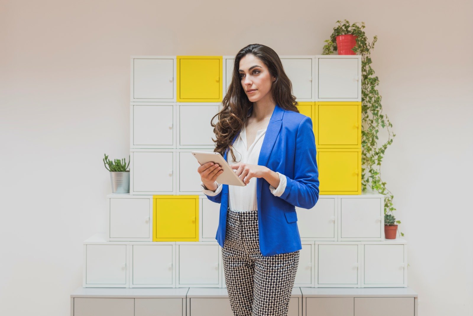 The Professional’s Guide to Office Suits for Women - House of Tailors